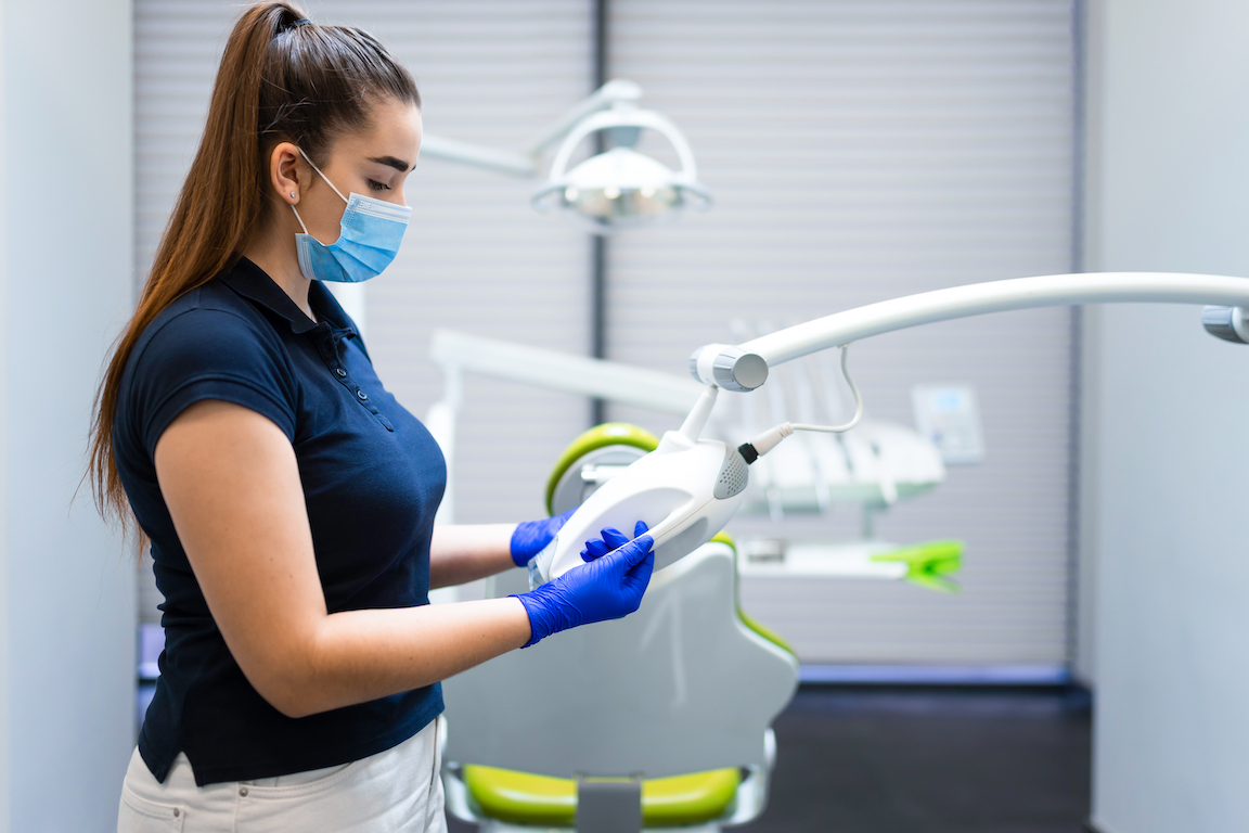 Wir suchen neue Zahnmedizinische Fachangestellte ZFA | Dental Zentrum ...